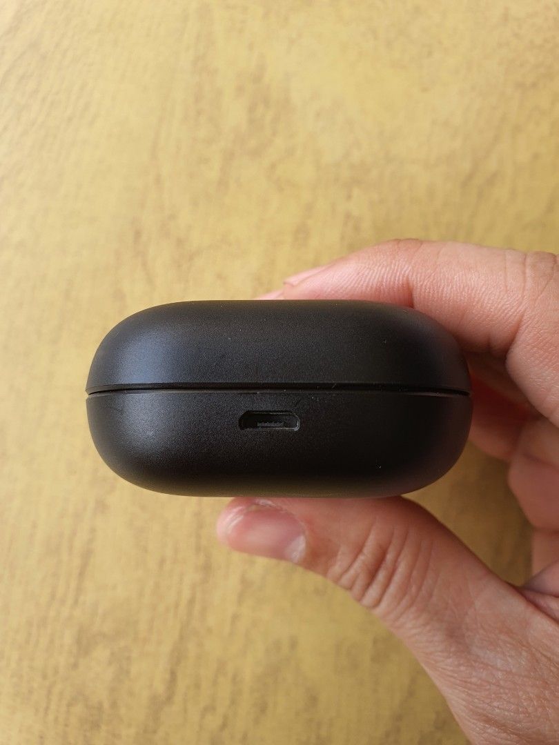 Amazon Echo Buds (Left Buds NOT CHARGING), Audio, Earphones on Carousell