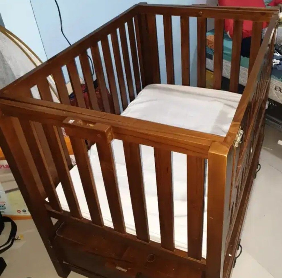 Box Ranjang Bayi Kayu Jati, Bayi & Anak, Baju Bayi di Carousell