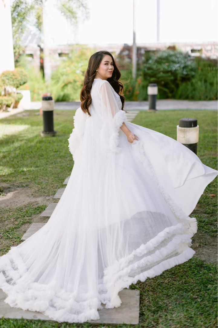 Bridal robe maternity robe photoshoot, Women's Fashion, Dresses & Sets ...