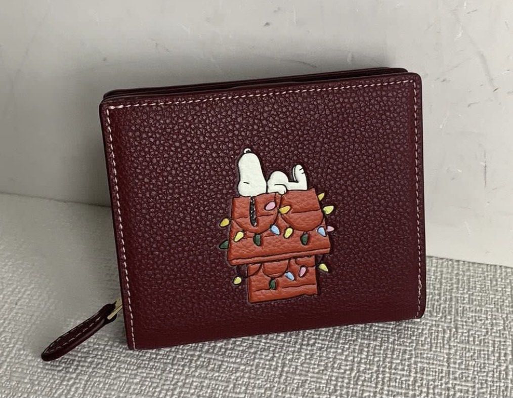 Coach X Snoopy Short Wallet, Women's Fashion, Bags & Wallets, Wallets ...