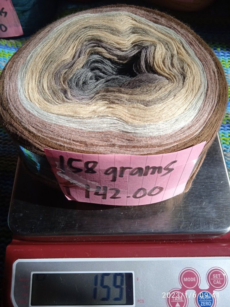 colorway yarn crochet gantsilyo, Hobbies & Toys, Stationary & Craft ...