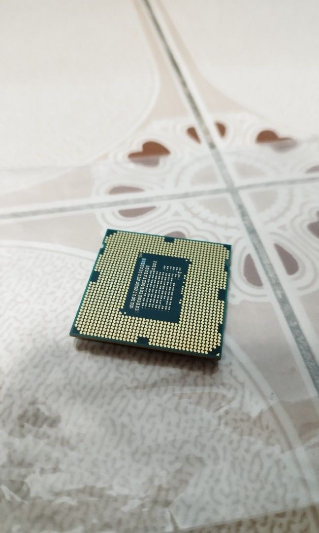 CPU Intel (unknown specs), Computers & Tech, Parts & Accessories ...