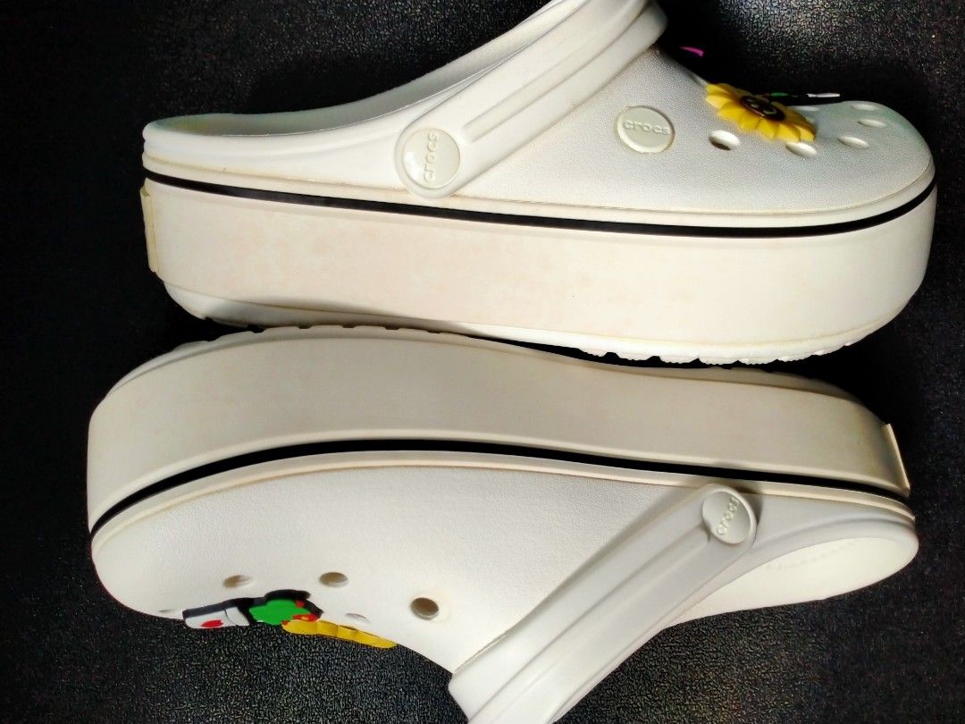 Crocs (Iconic crocs comfort) SIZE: W-7 J/M-5, Women's Fashion, Footwear ...