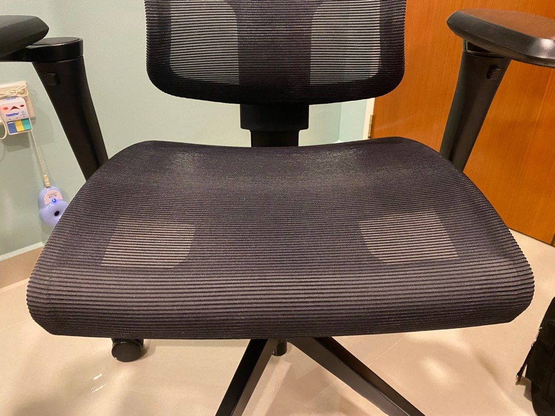 Ergotune supreme v2 office chair, Furniture & Home Living, Furniture ...