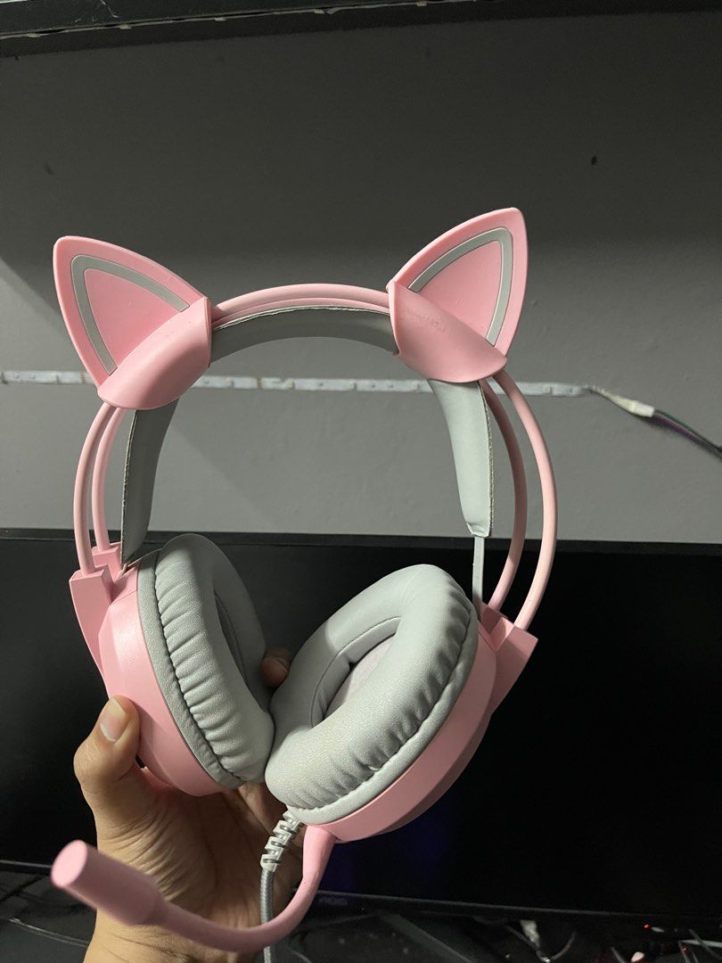 Fantech Sakura Edition Headset, Audio, Headphones & Headsets on Carousell