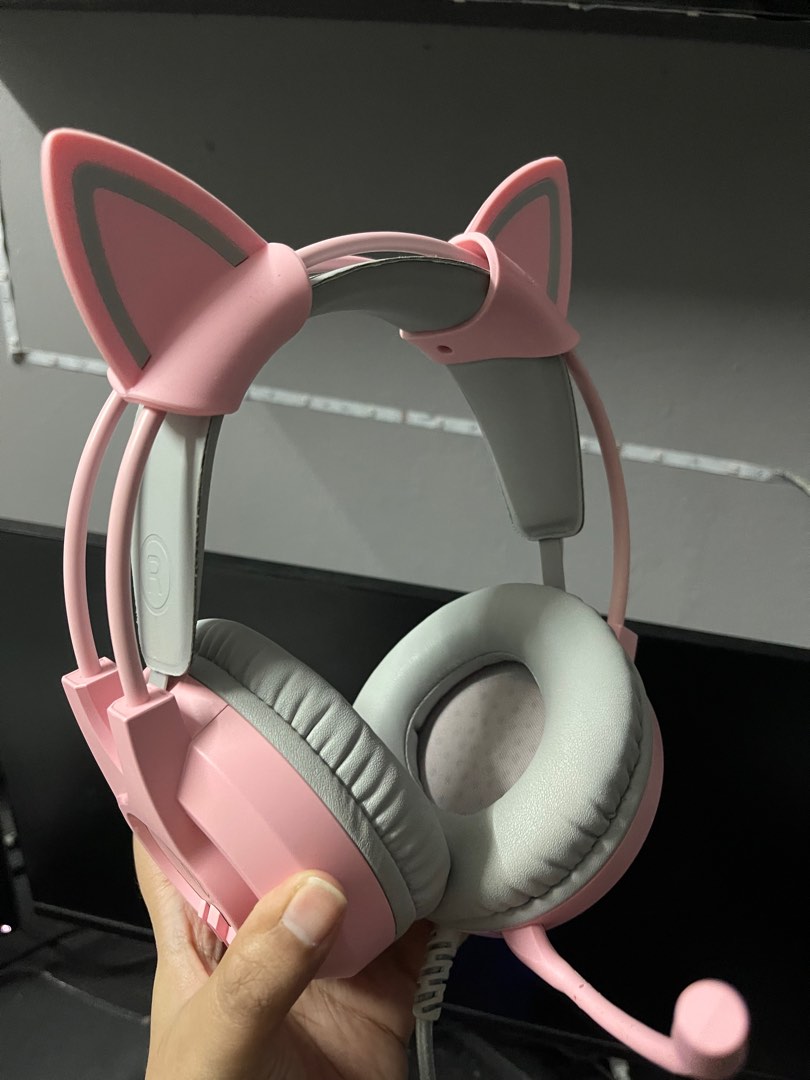 Fantech Sakura Edition Headset, Audio, Headphones & Headsets on Carousell