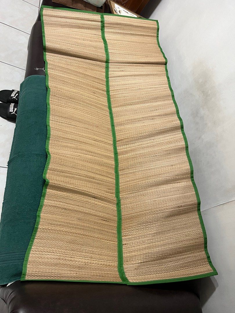 FOLDABLE BANIG - CAMPING / BEACH / OUTDOORS, Sports Equipment, Hiking ...