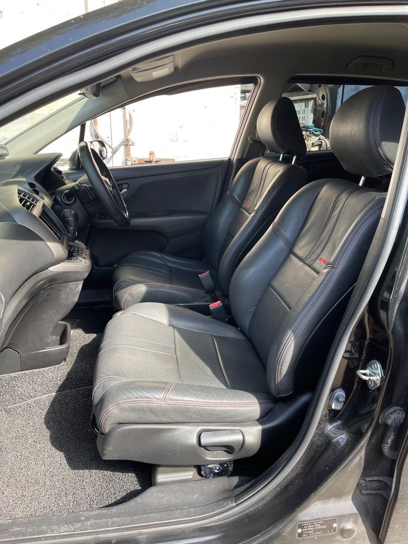 Honda stream RSZ - nice black seats, Car Accessories, Accessories on ...