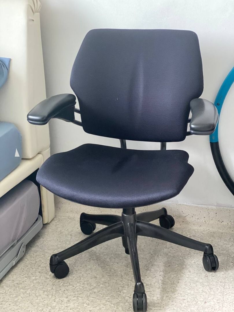Humanscale Freedom Task Chair, Furniture & Home Living, Furniture ...