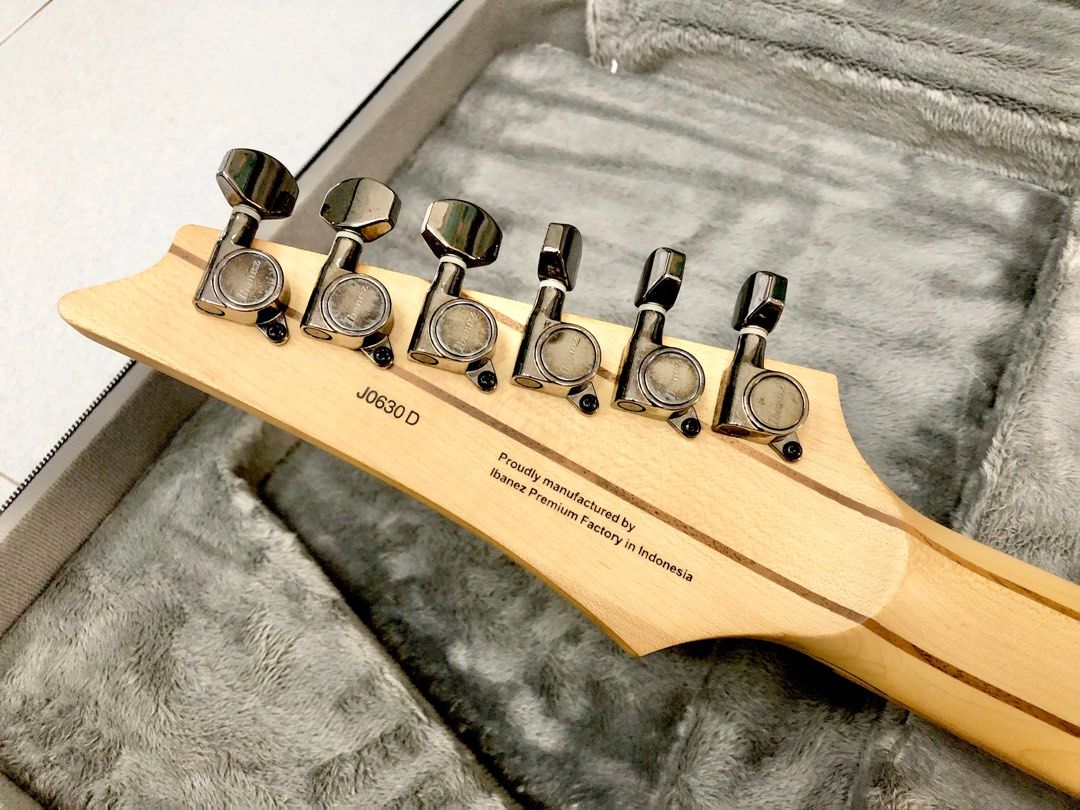 Ibanez Premium RG721FM Electric Guitar, Hobbies & Toys, Music & Media ...