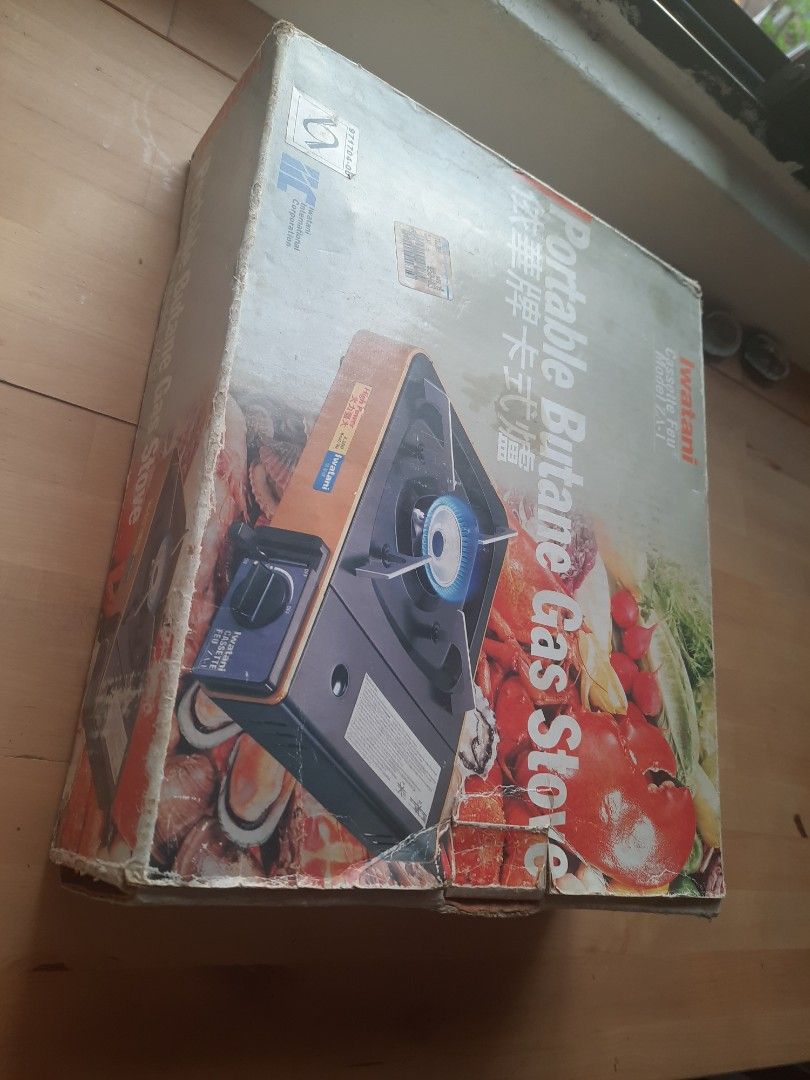 Iwatani Gas Cooker Stove - portable for camping and beach, TV & Home ...