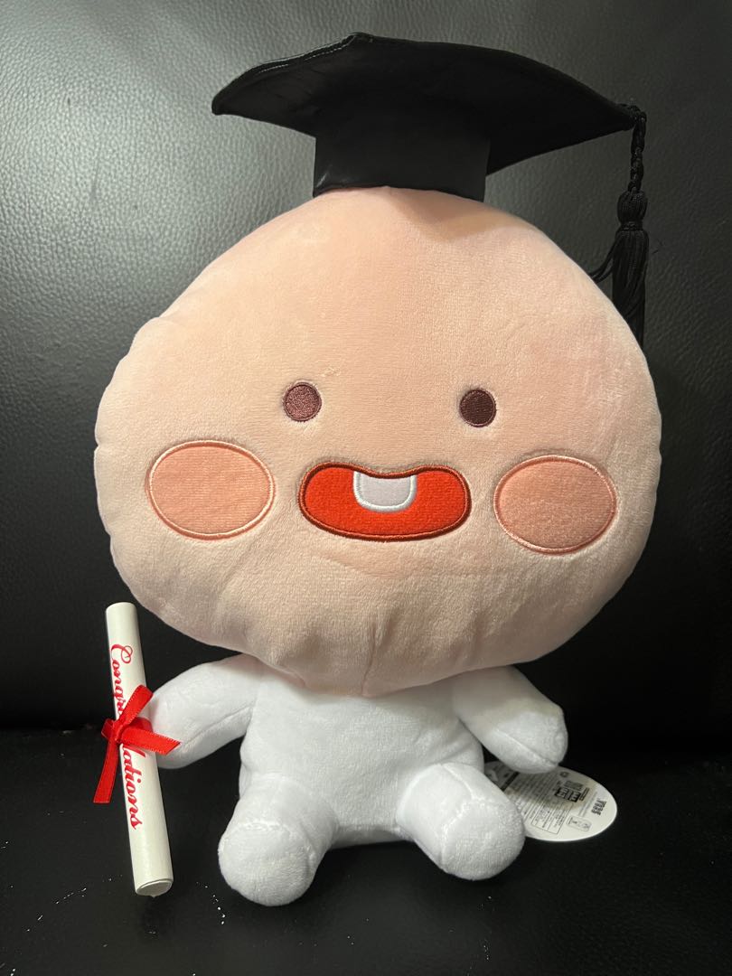 Kakao Friends APeach Plush (Graduation), 興趣及遊戲, 玩具 & 遊戲類 - Carousell