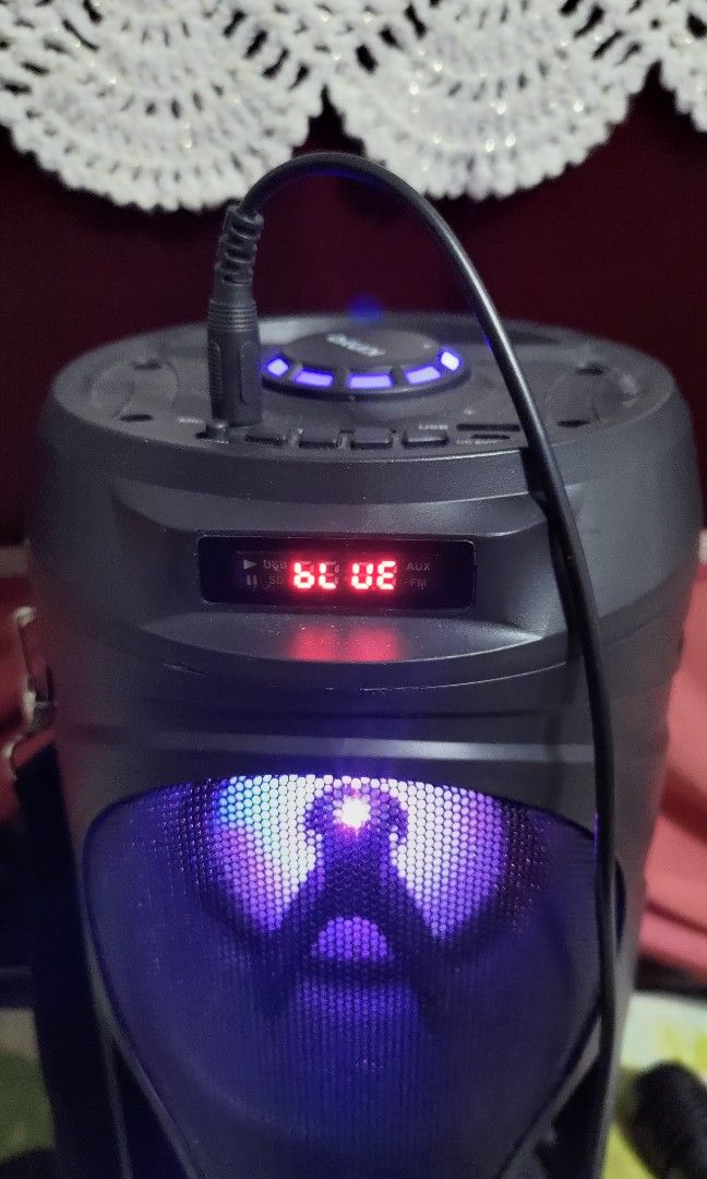 KINYO 攜帶型 藍牙喇叭 K歌麥克風 多功能 KY-2030 1080, 耳機及錄音音訊設備, 可攜式音響設備在旋轉拍賣