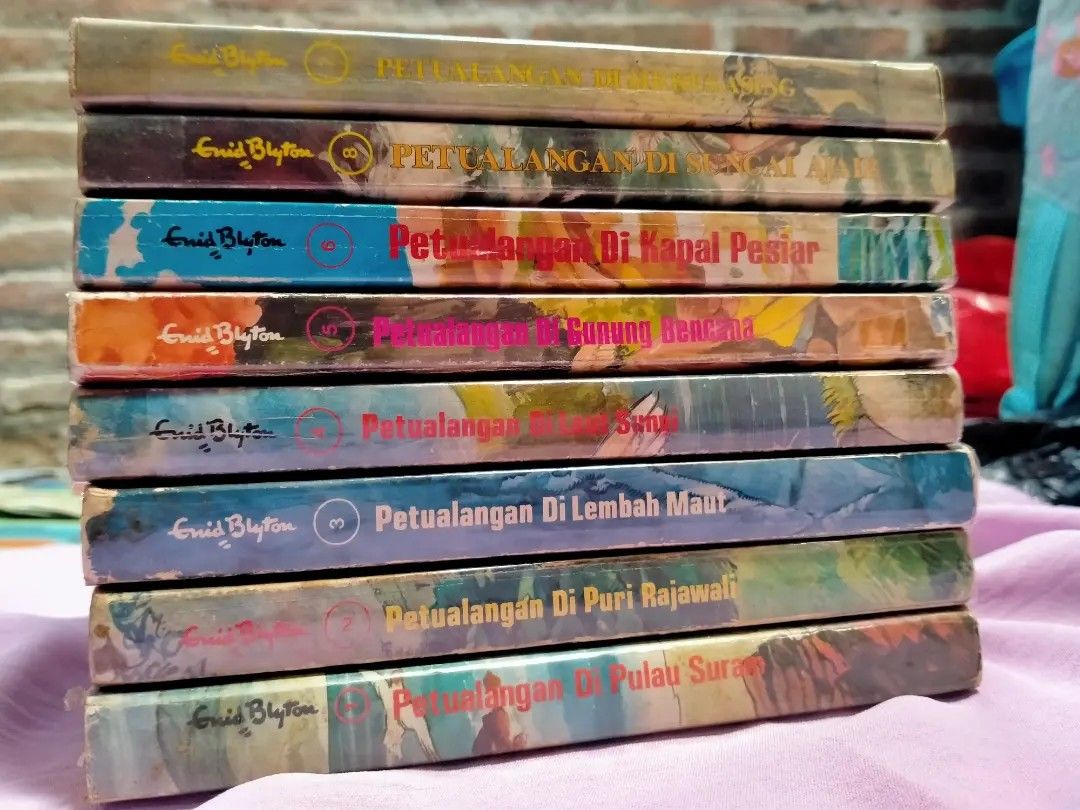PAKET ENID BLYTON SERI KAKATUA,PETUALANGAN DI PULAU SURAM,PETUALANGAN ... PAKET ENID BLYTON SERI KAKATUA,PETUALANGAN DI PULAU SURAM,PETUALANGAN ...