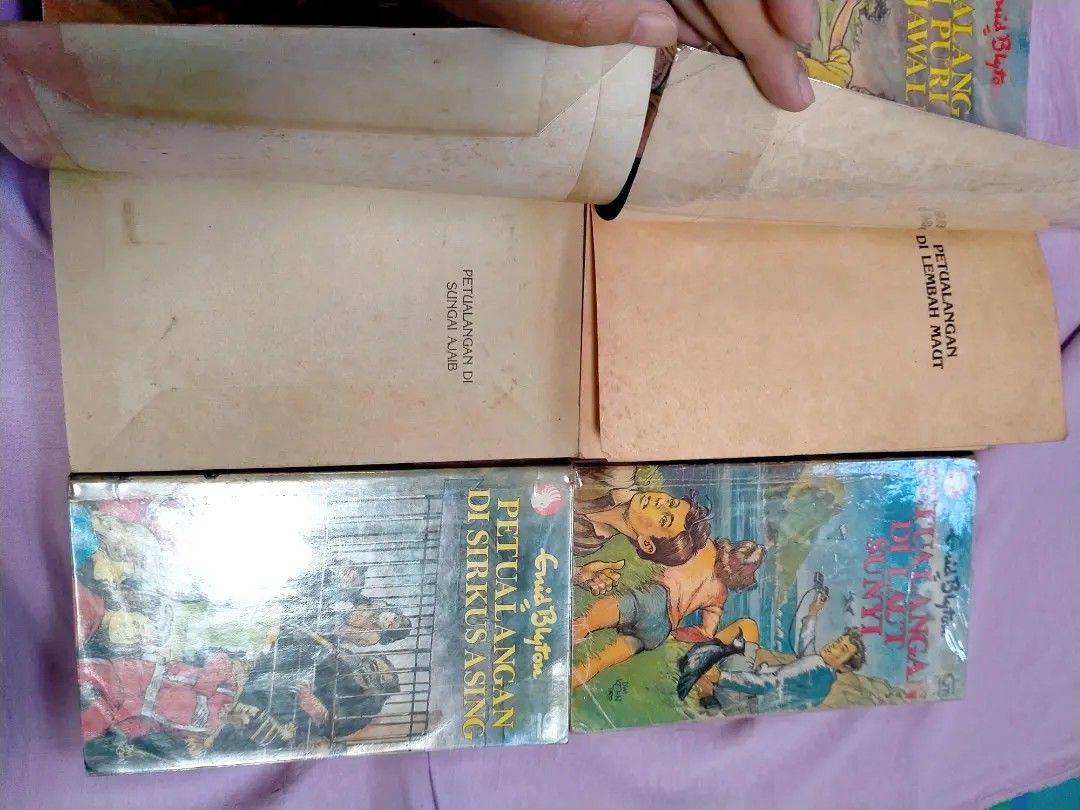 PAKET ENID BLYTON SERI KAKATUA,PETUALANGAN DI PULAU SURAM,PETUALANGAN ... PAKET ENID BLYTON SERI KAKATUA,PETUALANGAN DI PULAU SURAM,PETUALANGAN ...