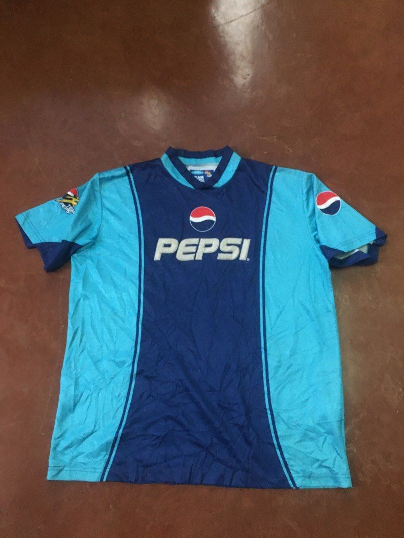 pepsi, Men's Fashion, Activewear on Carousell