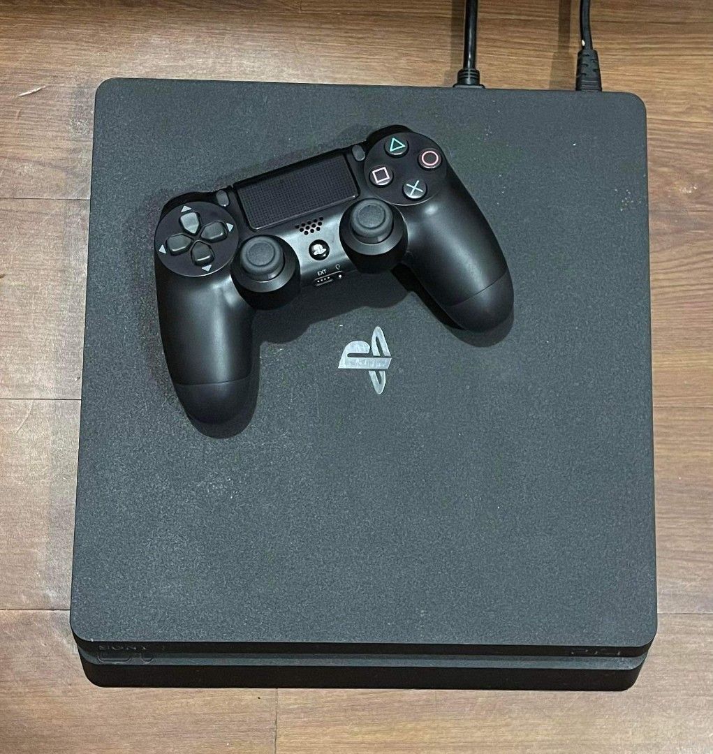 PS4 console slim 500GB with almost new controller, Video Gaming, Video ...