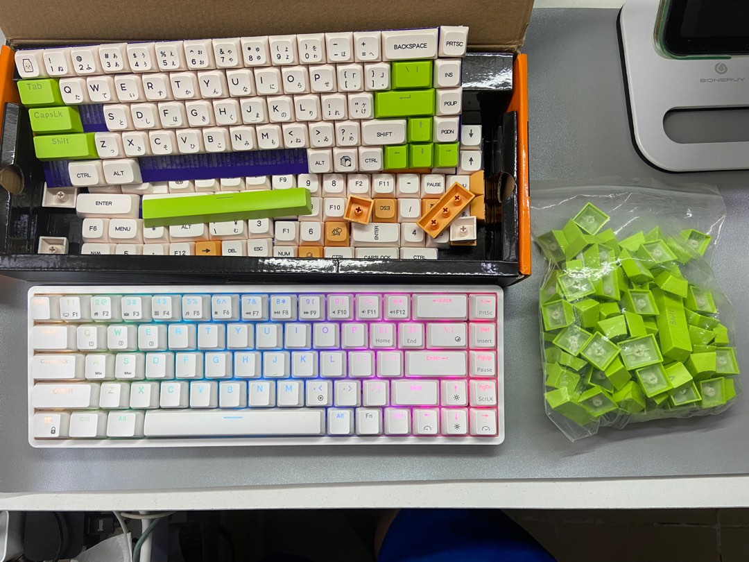 rk68 with 2 keycap sets, Computers & Tech, Parts & Accessories ...