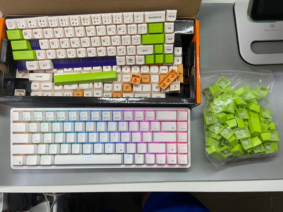 rk68 with 2 keycap sets, Computers & Tech, Parts & Accessories ...