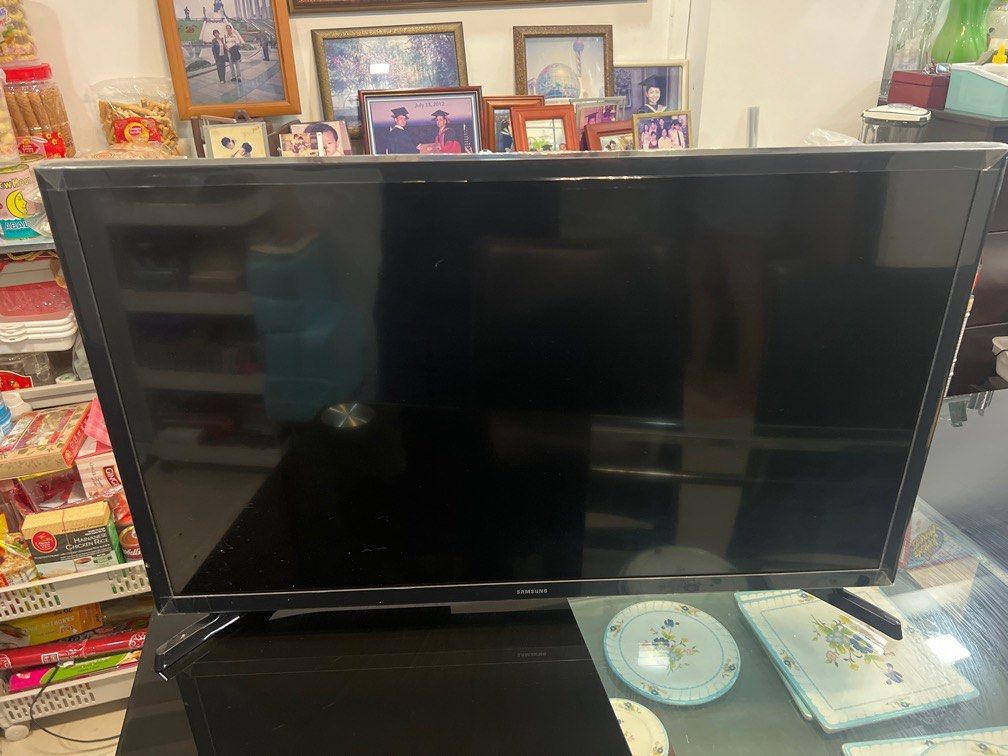 Samsung 32 inch tv model: ua32j4003dk, TV & Home Appliances, TV & Entertainment, TV on Carousell