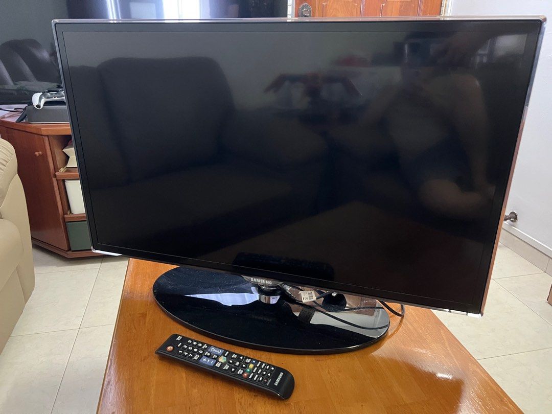 Samsung TV 32 Inch, TV & Home Appliances, TV & Entertainment, TV on ...