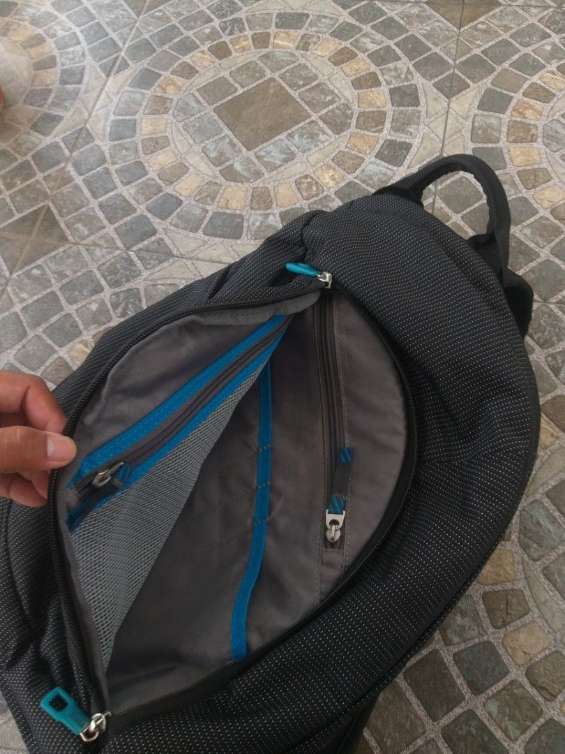 Thule crossover sling pack, Men's Fashion, Bags, Backpacks on Carousell