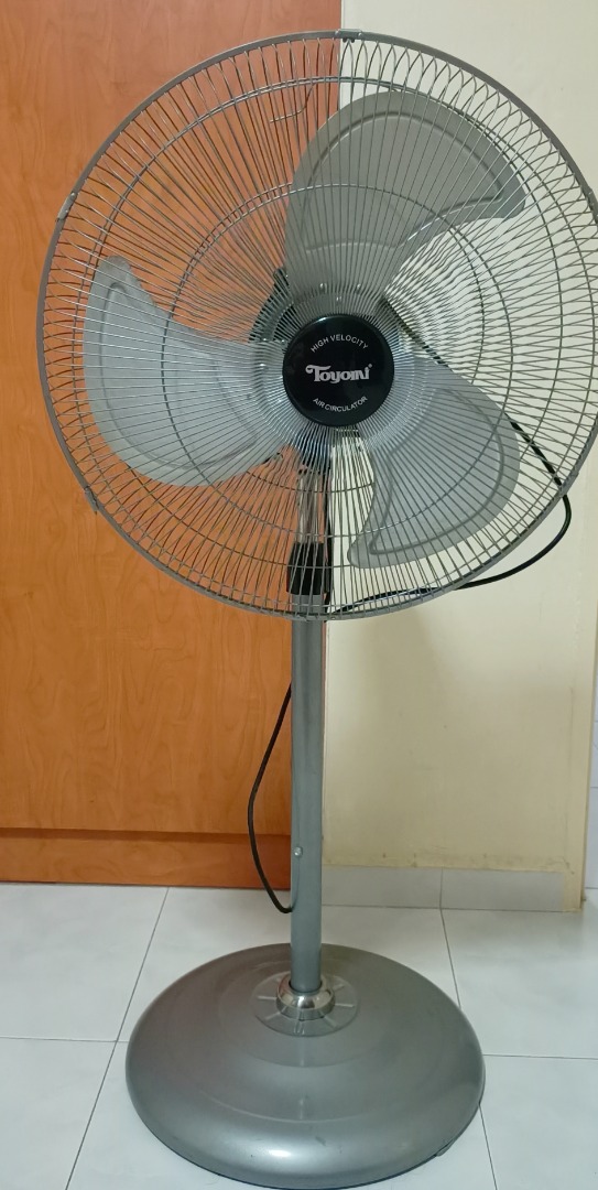 Toyomi standing Fan, Furniture & Home Living, Lighting & Fans, Fans on ...