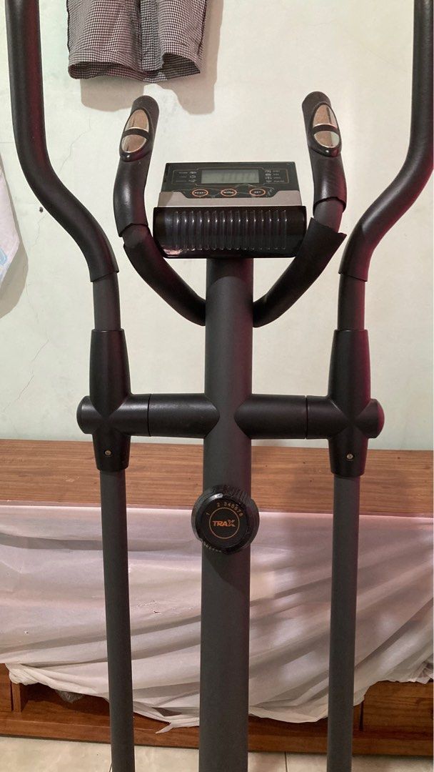 Trax X3 (Noiseless) Magnetic Elliptical Self Charging, Sports Equipment ...