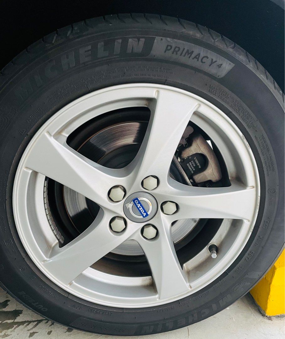 Volvo Original 16 inch rims plus tyre set, Car Accessories, Tyres ...