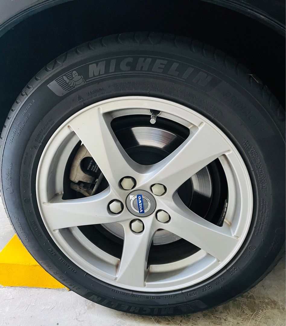 Volvo Original 16 inch rims plus tyre set, Car Accessories, Tyres ...