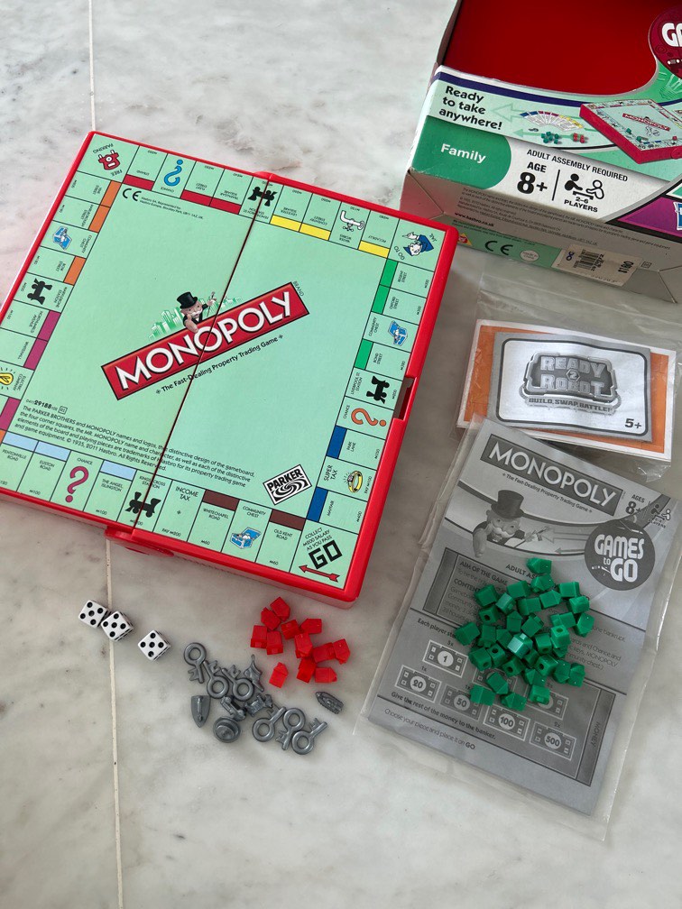 V Good condition Monopoly Travel set mini, Hobbies & Toys, Toys & Games ...