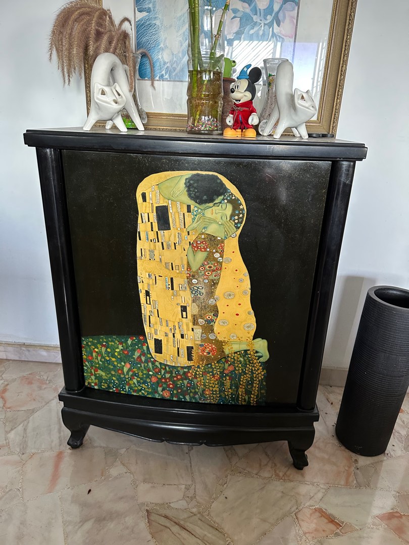 Vine storage / display, Furniture & Home Living, Furniture, Shelves ...