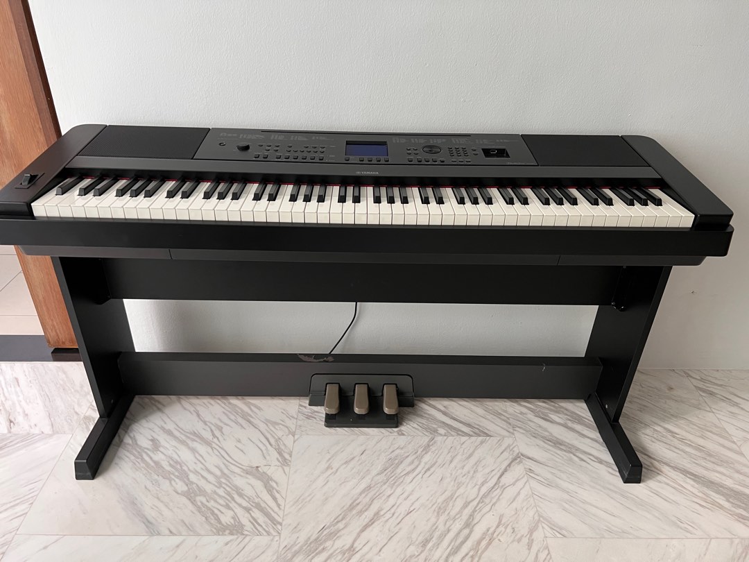 Yamaha Digital Piano DGX-660, Hobbies & Toys, Music & Media, Musical ...