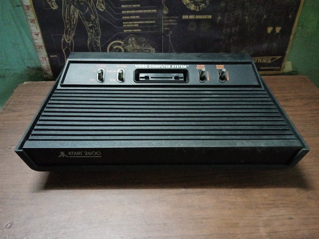 1977-1984 Atari 2600 (Darth Vader Model) Video Computer System Console ...