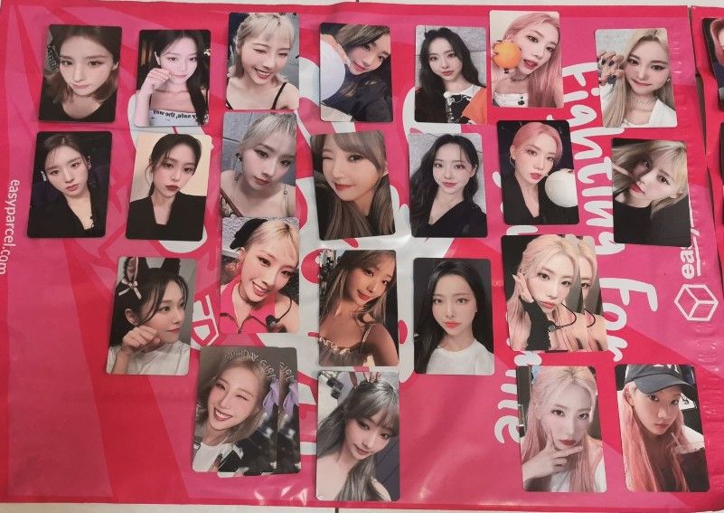 2022 LOONA 1st WORLD TOUR LOONATHEWORLD IN SEOUL MD MERCH Trading Card ...