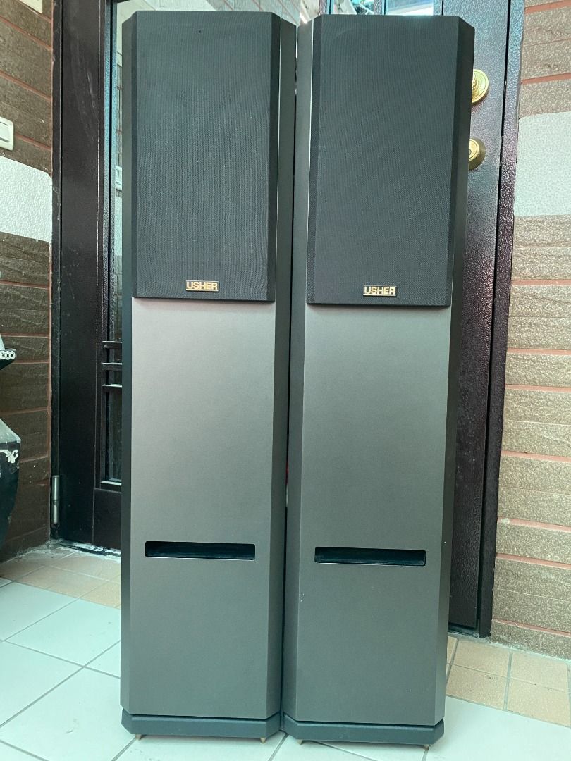 台灣精品 雅瑟 USHER V602 落地喇叭 品項相當好 原廠腳釘 跟新品差不多~, 耳機及錄音音訊設備, Soundbar、揚聲器、藍牙喇叭、耳擴在旋轉拍賣
