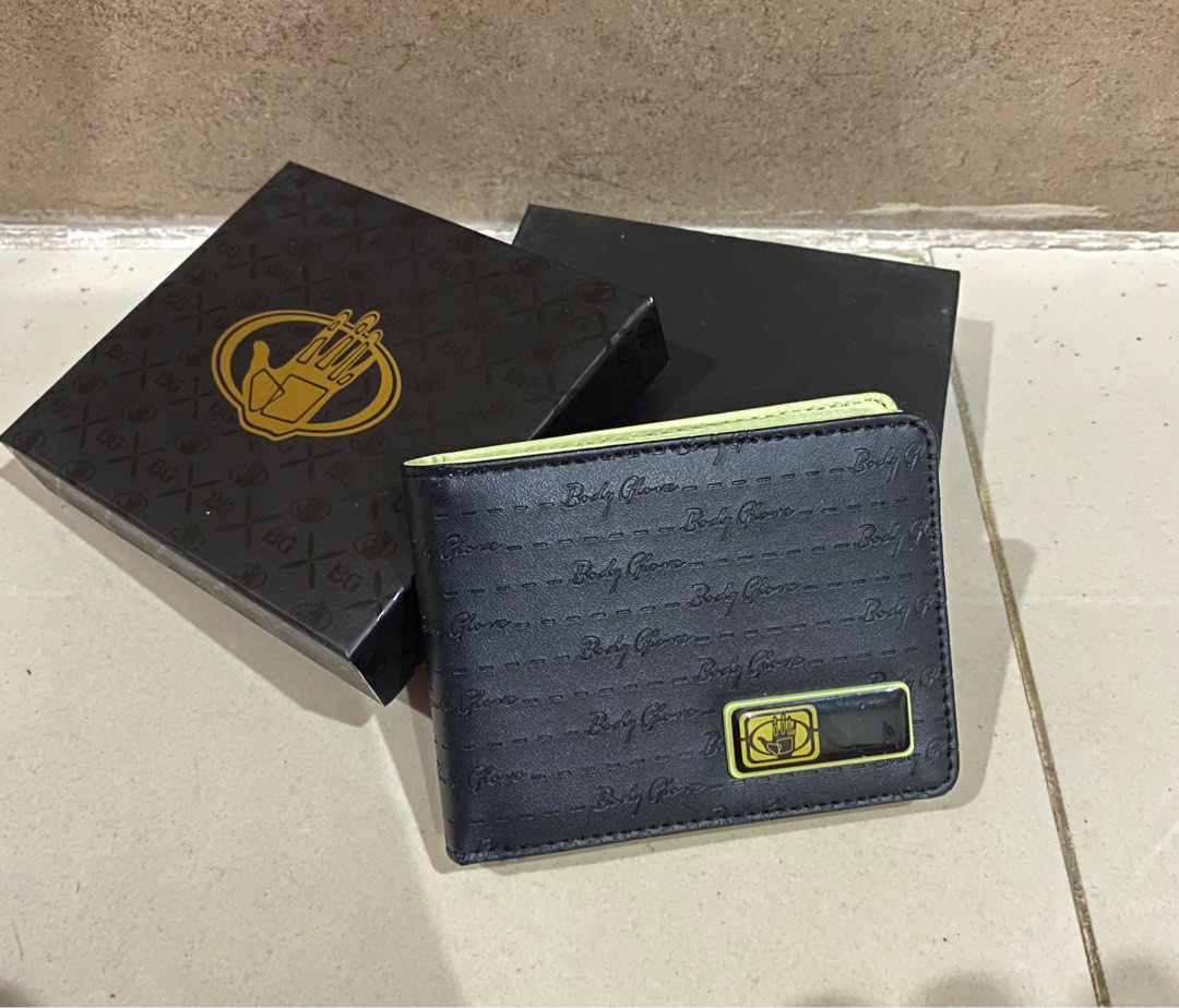 Authentic body glove wallet, Men's Fashion, Watches & Accessories ...