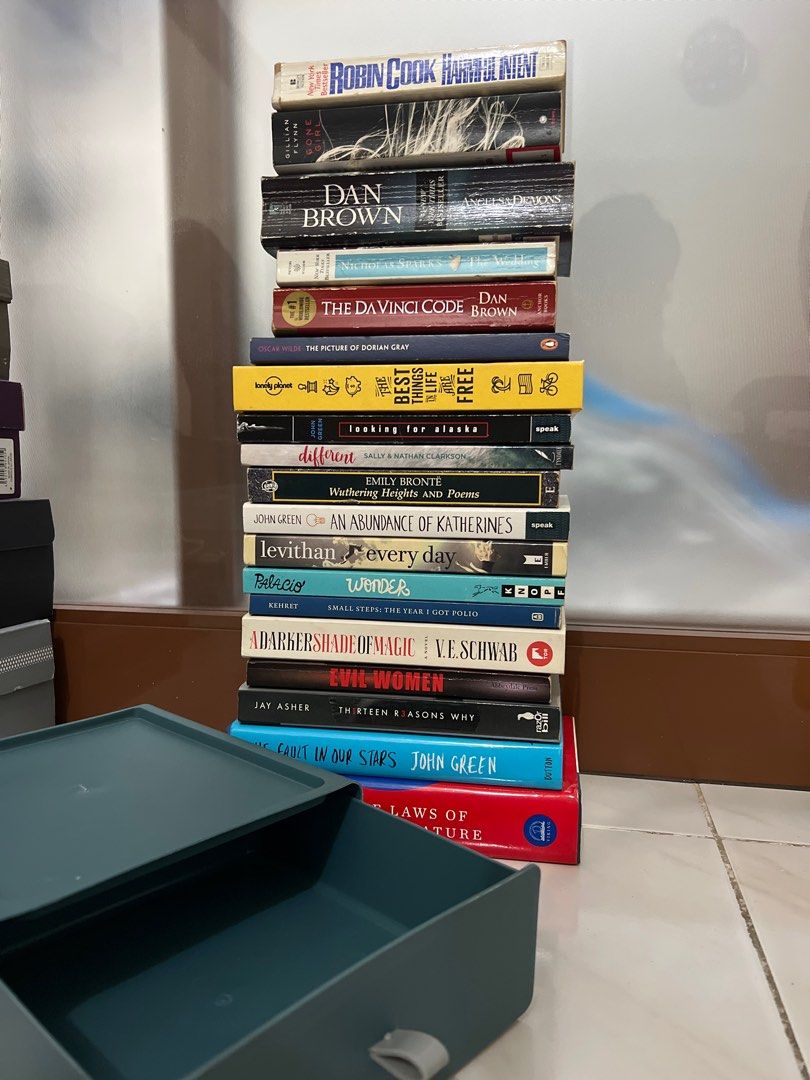 Book Bundle for Sale, Hobbies & Toys, Books & Magazines, Fiction & Non ...