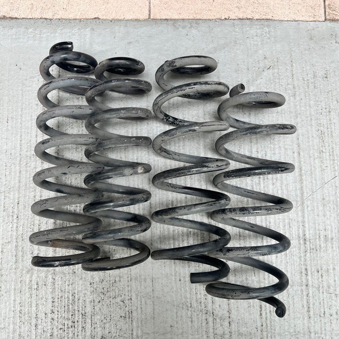 C Class W205 Springs, Car Accessories, Accessories on Carousell