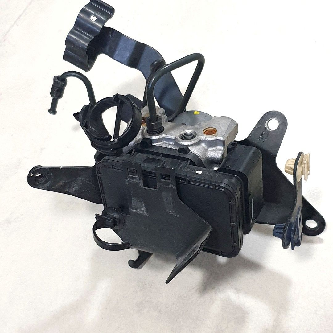 ABS master pump - Honda Crossrunner VFR800X 2015 2016, Motorcycles ...