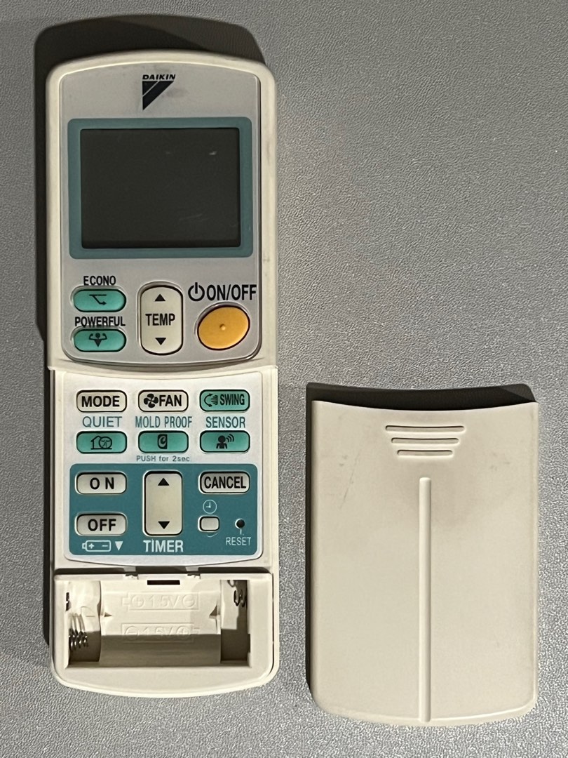 Daikin aircon original remote control, TV & Home Appliances, Air ...