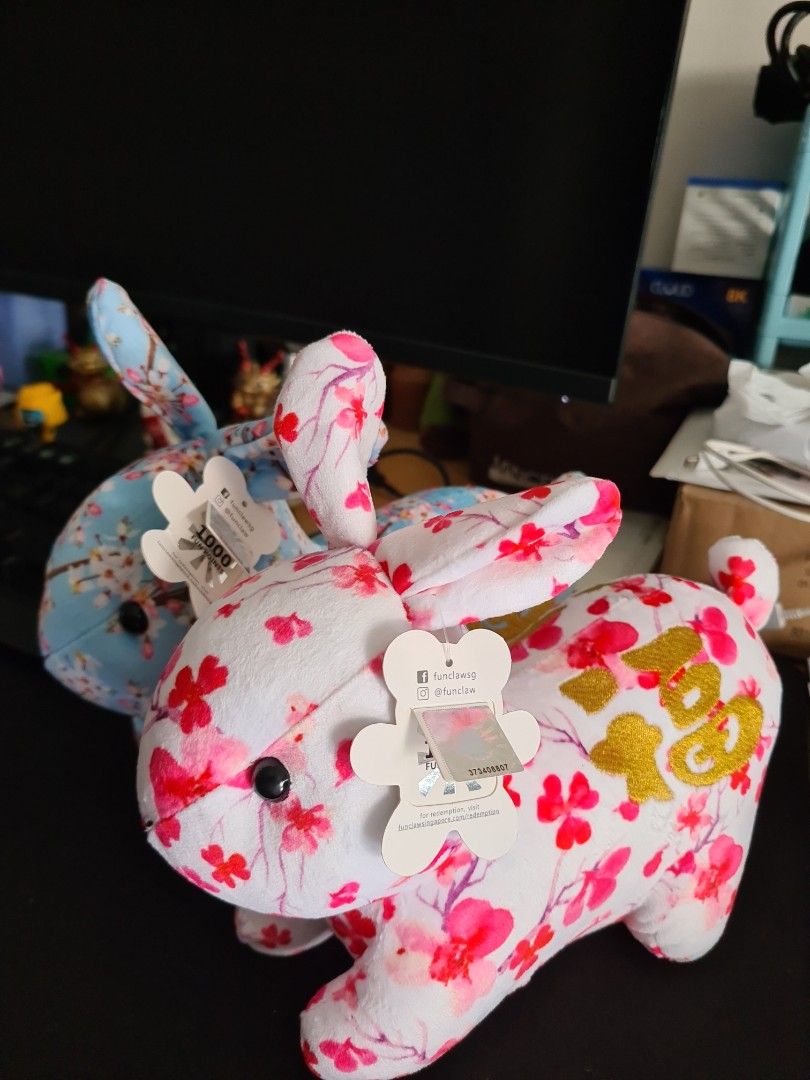 Faw Claw Fortune Rabbit, Hobbies & Toys, Toys & Games on Carousell