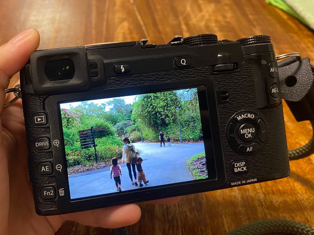 Fuji X-E2 with Meike 50mm f/1.7 lens, Photography, Cameras on Carousell