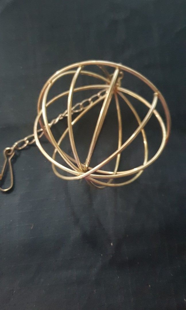 Guinea pig hanging hay ball, Pet Supplies, Homes & Other Pet ...