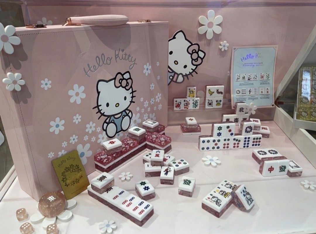 Hello Kitty Mahjong Set limited edition, Hobbies & Toys, Toys & Games ...