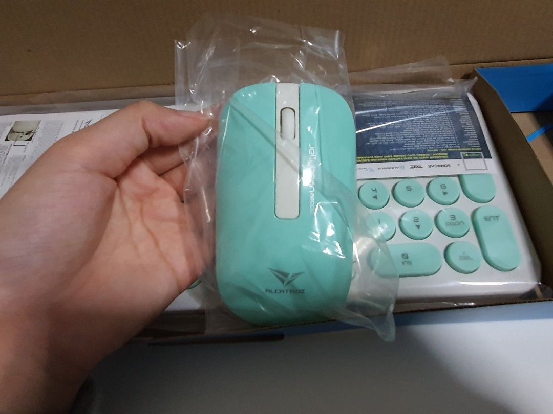 Jelly bean wireless keyboard, Computers & Tech, Parts & Accessories ...