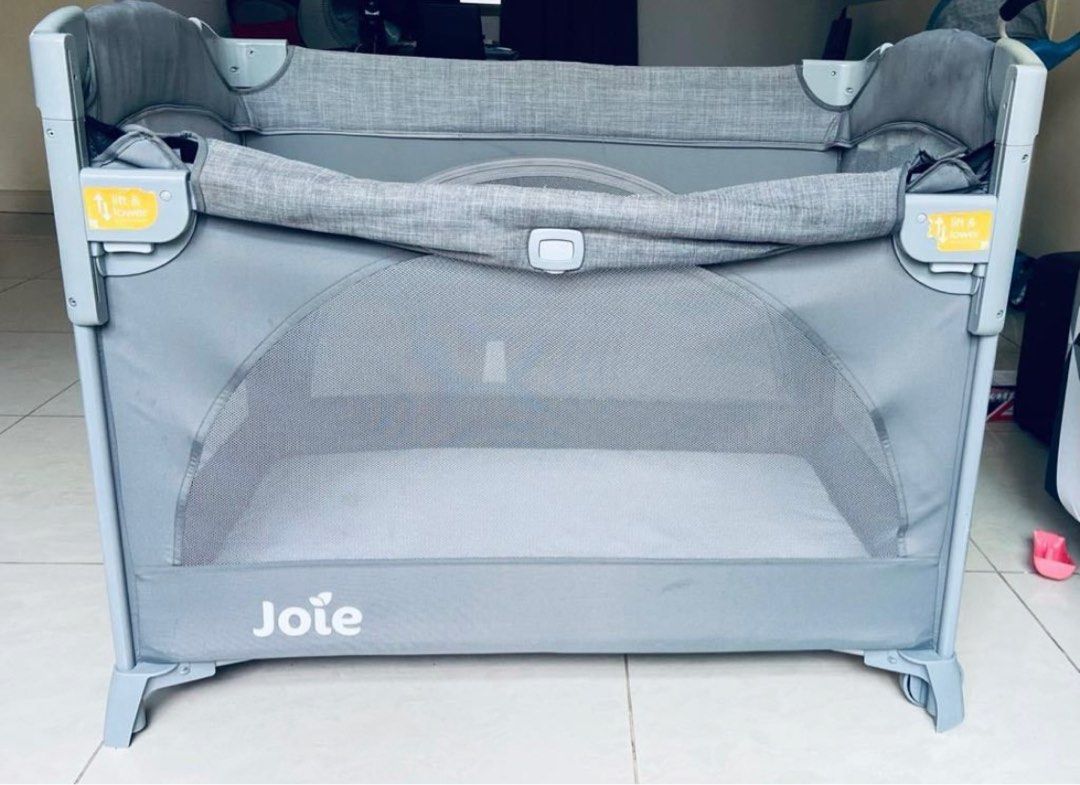 Joie Kubbie Baby Cot / Travel Cot, Babies & Kids, Baby Nursery & Kids ...