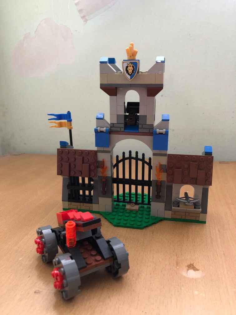 Lego Kingdom Castle + Catapult, Hobbies & Toys, Toys & Games on Carousell