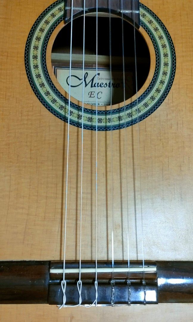 MAESTRO Classical Guitar, Hobbies & Toys, Music & Media, Musical ...