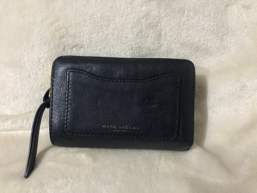 Marc jacobs wallet, Women's Fashion, Bags & Wallets, Wallets & Card ...